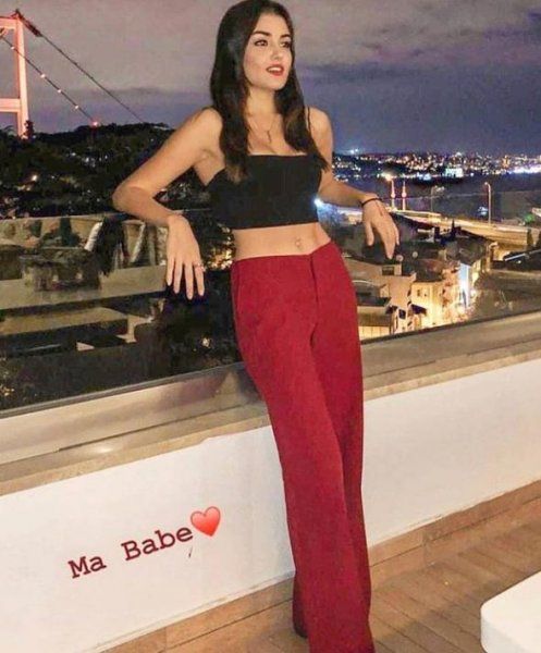 Hande Erçel eski formuna kavuştu | Ensonhaber