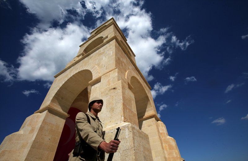 Çanakkale Kara Savaşları'nın 102. yıl dönümü | Ensonhaber