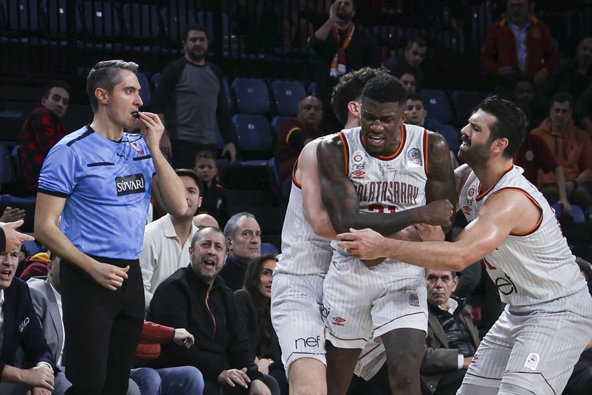 Galatasaray'a Dylan Ennis'den iyi haber