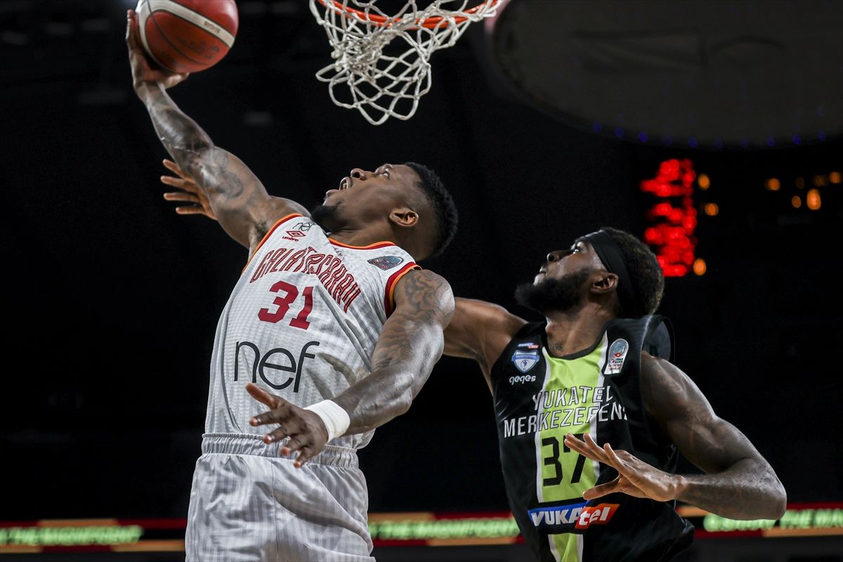 Galatasaray'a Dylan Ennis'den iyi haber