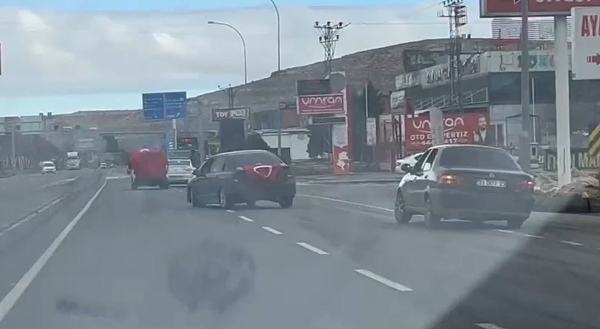 Şanlıurfa'daki konvoy magandaları havaya ateş etti