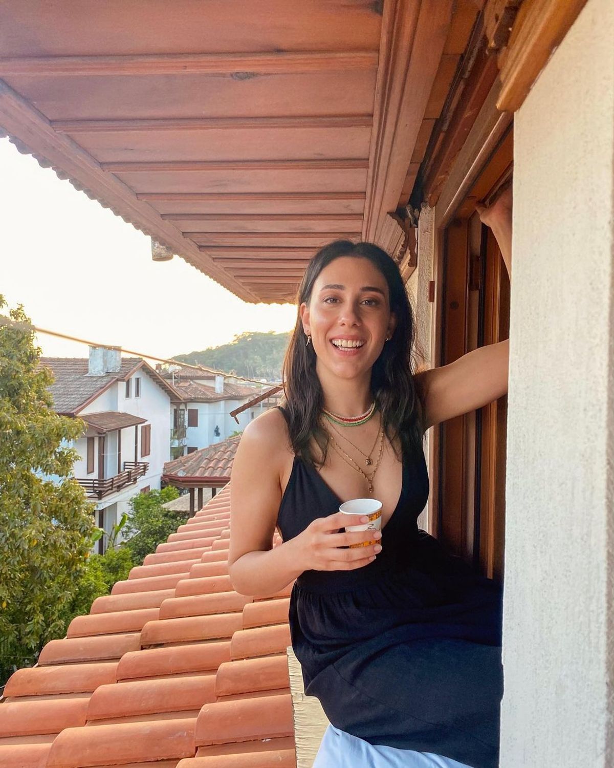 Camdaki Kız dizisine Hayri'nin eşi de dahil oldu