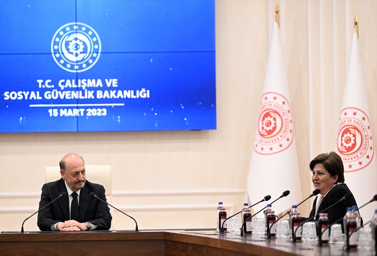 Çalışma ve Sosyal Güvenlik Bakanı Vedat Bilgin, çalışma hayatındaki tüm ... Çalışma ve Sosyal Güvenlik Bakanı Vedat Bilgin, çalışma hayatındaki tüm ...