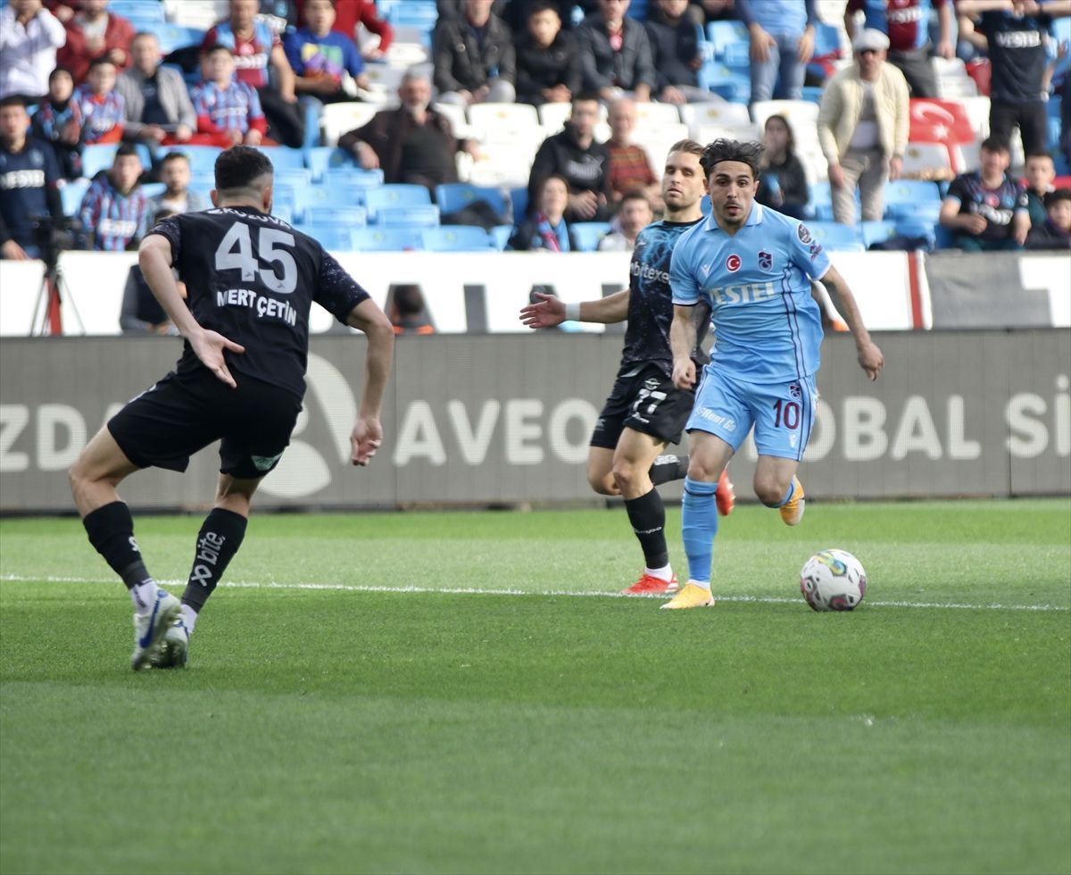 Trabzonspor a 10 Futbolcudan Dava trabzonspor-a-10-futbolcudan-dava