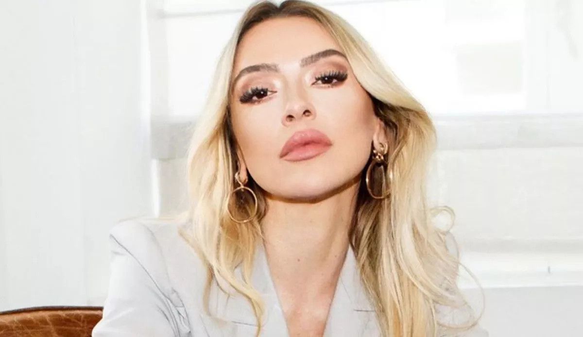 HAFTANIN KARESİ: Hadise küvette poz verdi, gören ne diyeceğini bilemedi ...