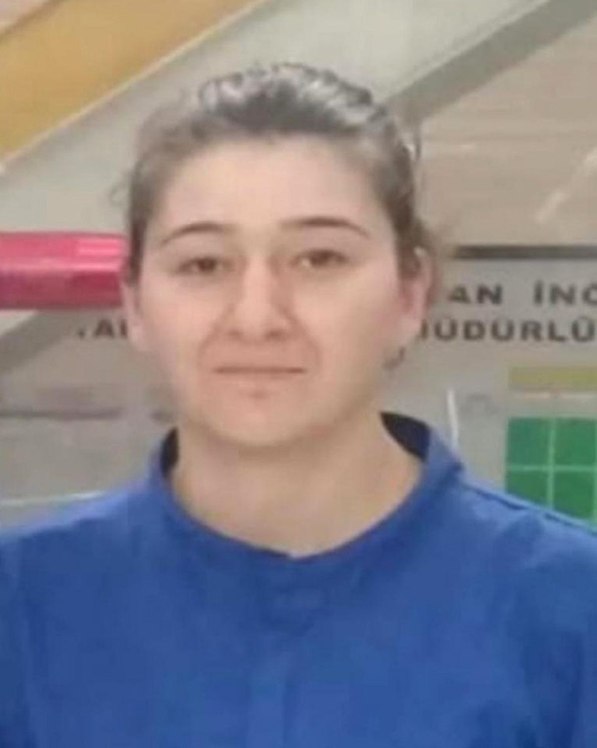 Eskişehir'de işçi taşıyan otobüs devrildi Eskişehir'de işçi taşıyan otobüs devrildi