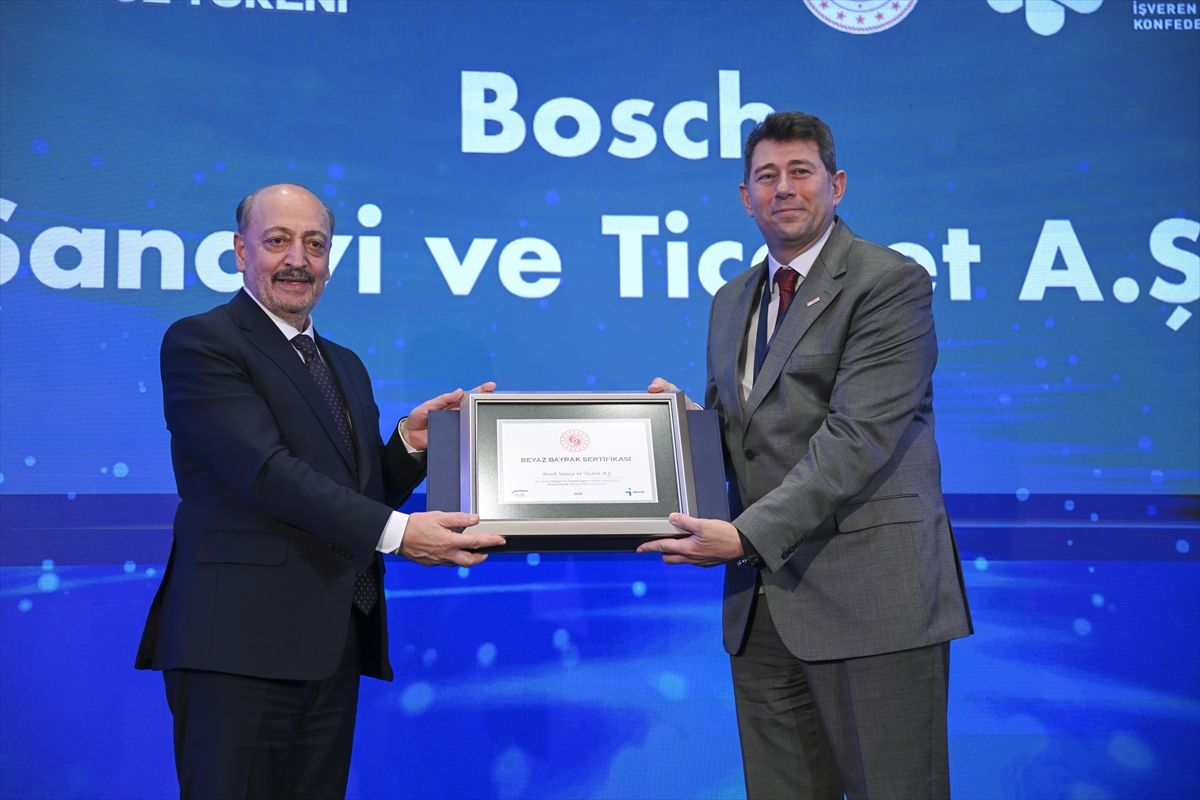 Çalışma ve Sosyal Güvenlik Bakanı Vedat Bilgin: Beyaz Bayrakla sosyal ... Çalışma ve Sosyal Güvenlik Bakanı Vedat Bilgin: Beyaz Bayrakla sosyal ...