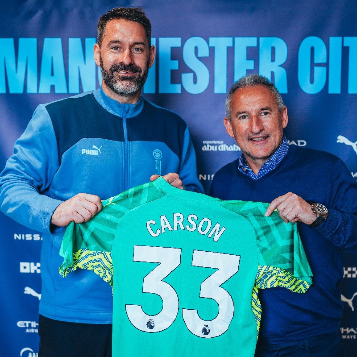 Manchester City, 37 yaşındaki kalecisi Scott Carson'ın sözleşmesini ...