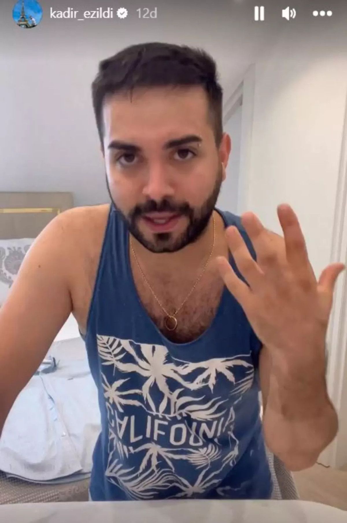 Kadir Ezildi kamerayı kapattığını sanıp öyle bir küfür etti ki... Gören duyduğuna inanamadı