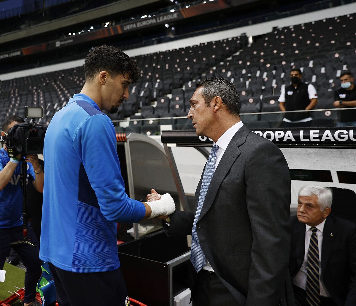 Altay Bayındır ve Ali Koç'tan veda sözleri Altay Bayındır ve Ali Koç'tan veda sözleri