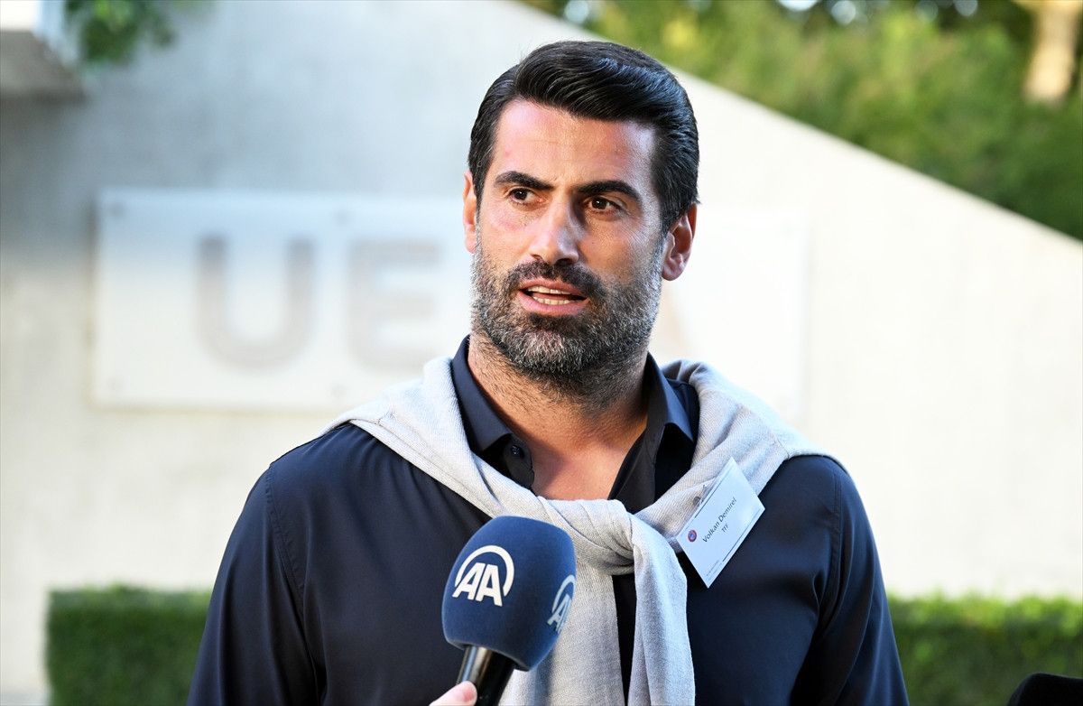 EURO 2032 futbol elçileri Volkan Demirel ve Gianluigi Buffon bir arada