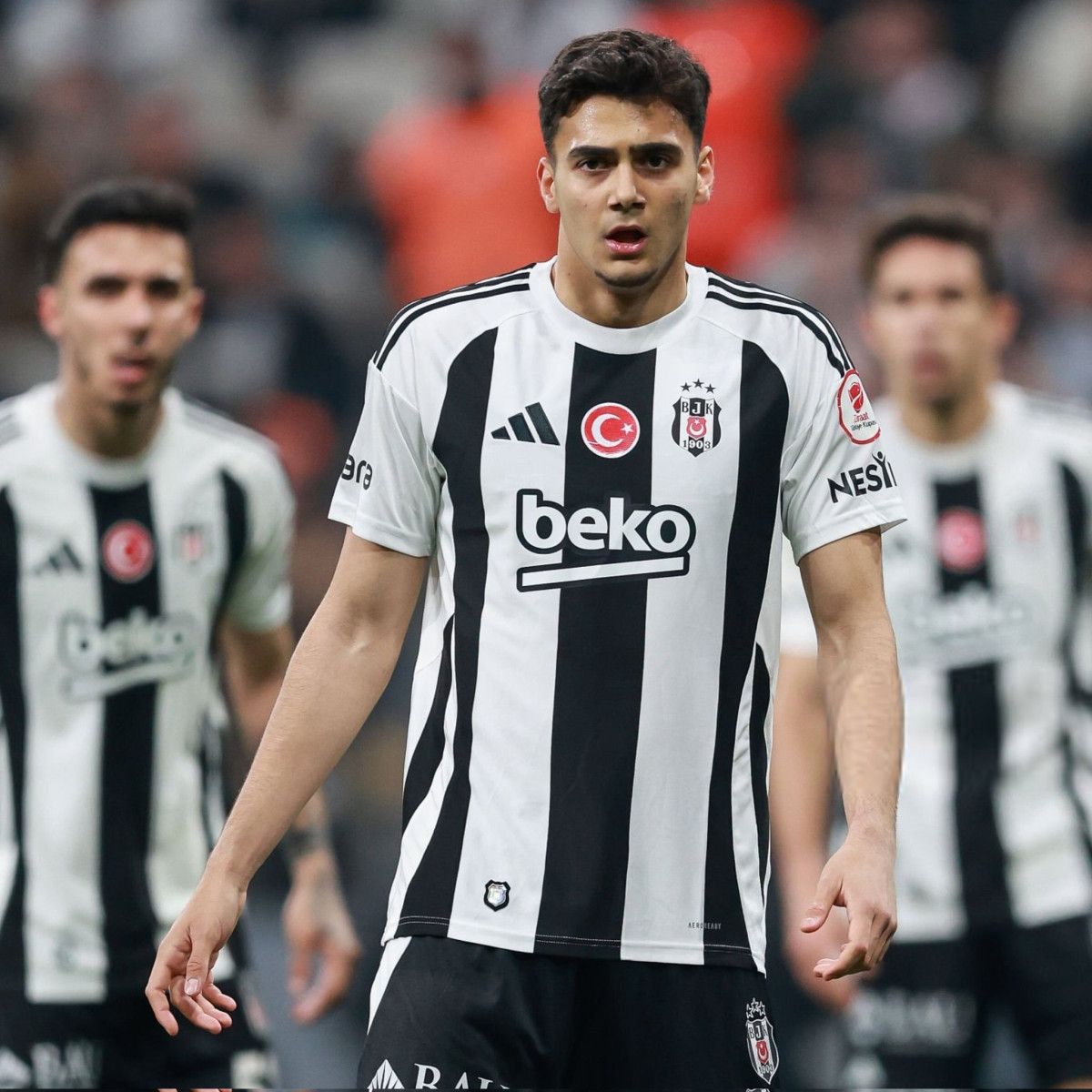 Beşiktaş'tan Mustafa Erhan Hekimoğlu için 9 milyon euroya ret - Ensonhaber