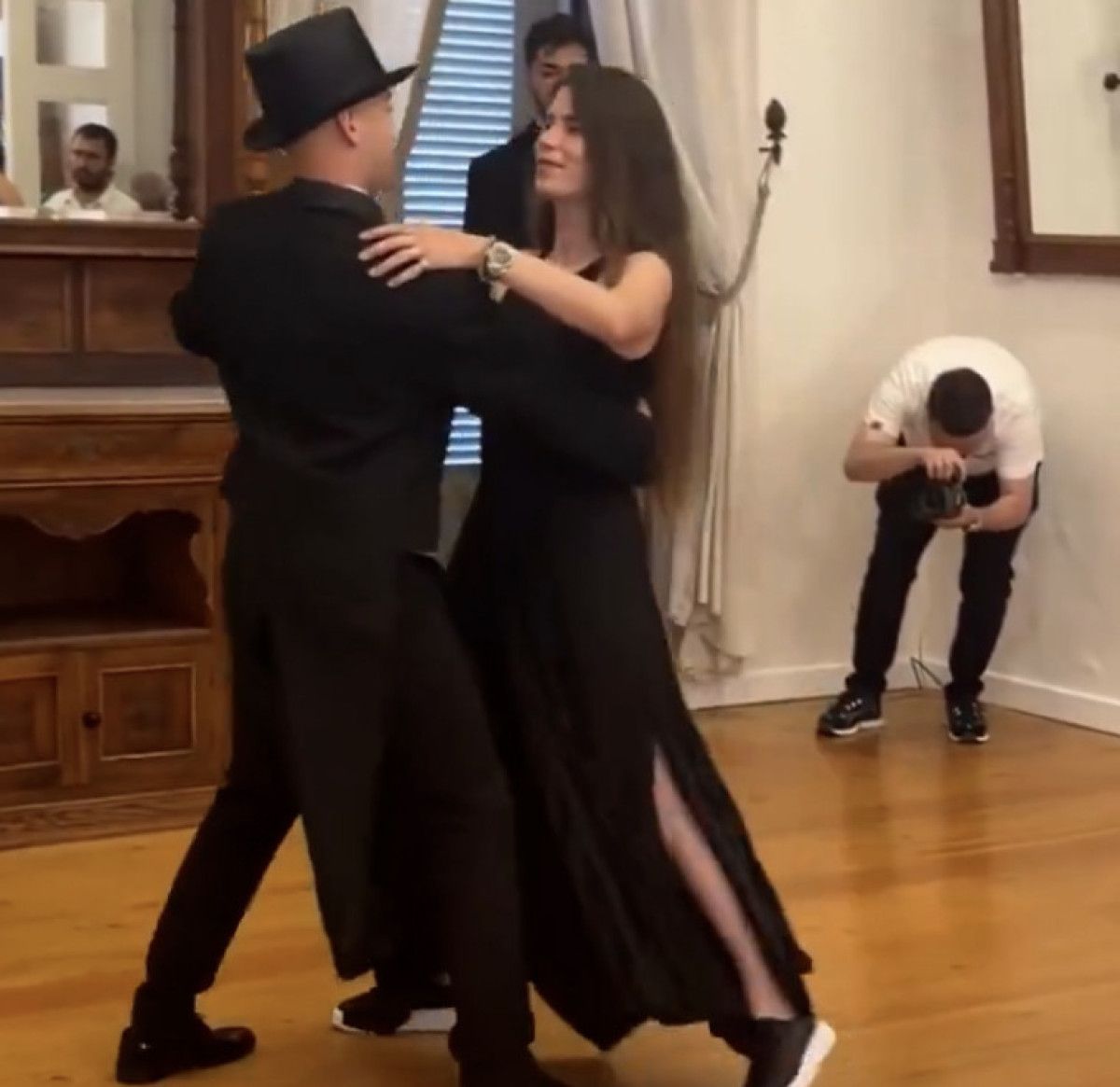 Çeşme'de Atatürk'ün Ilıca'ya gelişinin yıl dönümü: Lal Denizli vals ...