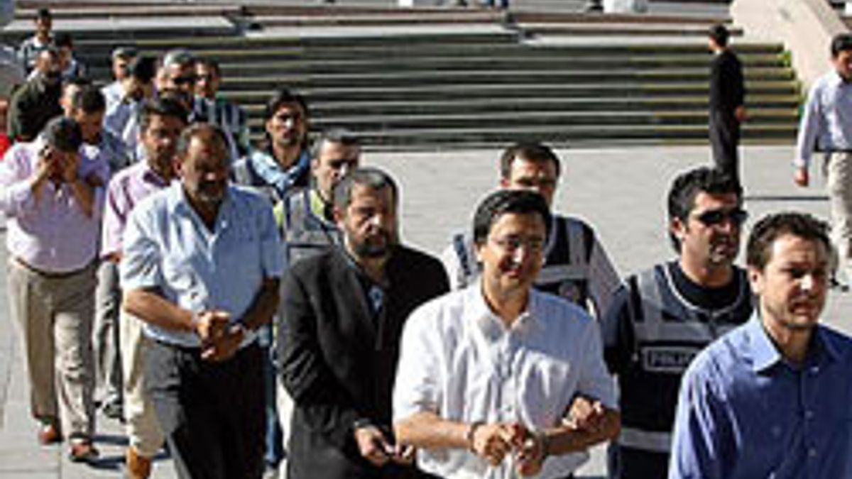 'Vatansever' çete Aziz Yıldırım'ı da çarpmış