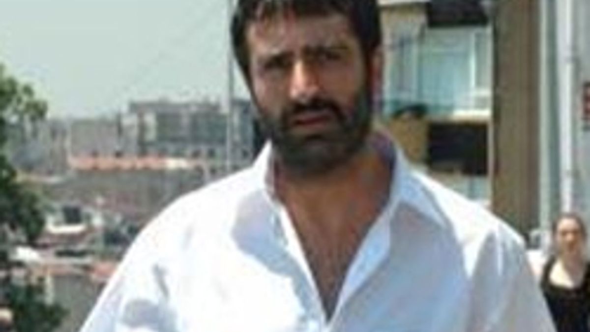 Mahsun travesti kardeşinin peşinde