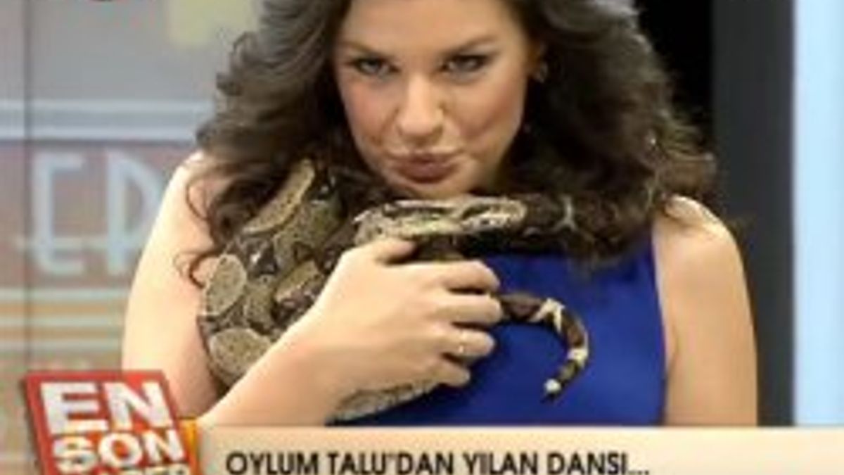 Oylum Talu'dan canlı yayında yılan dansı