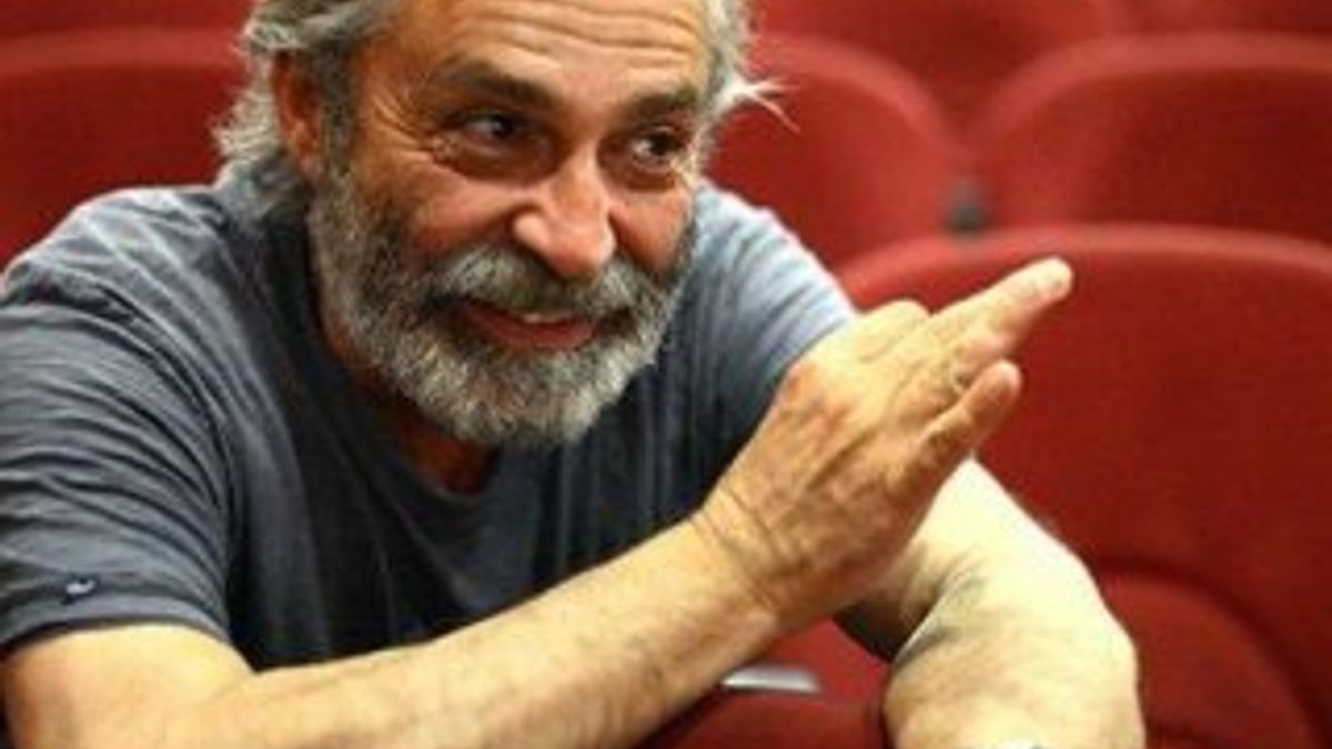 Haluk Bilginer: Atatürk'e tapınmaktan vazgeçemedik