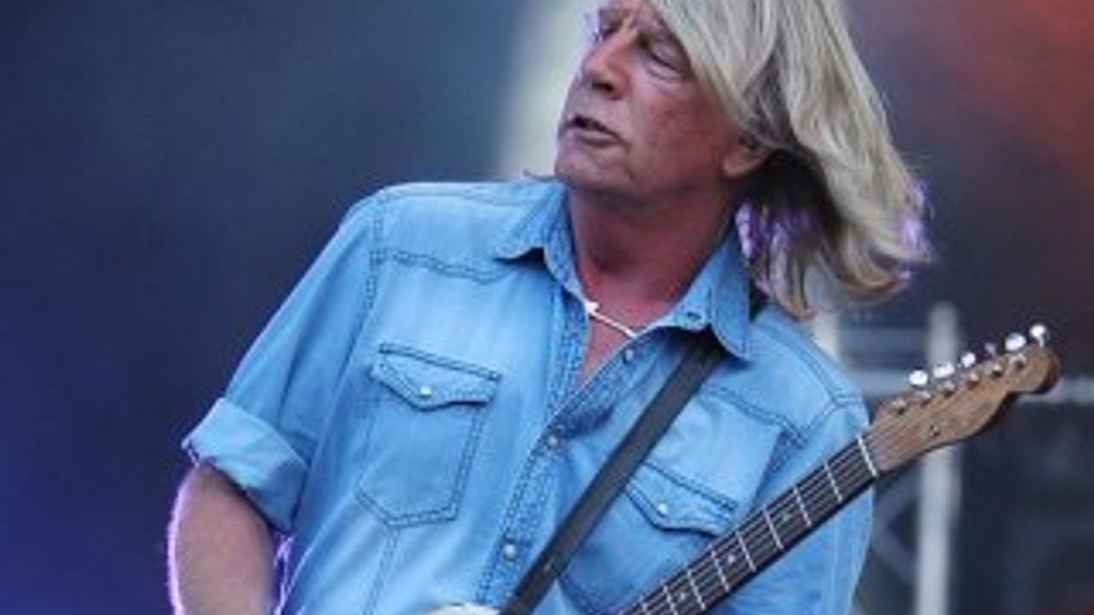 Rick Parfitt hayatını kaybetti