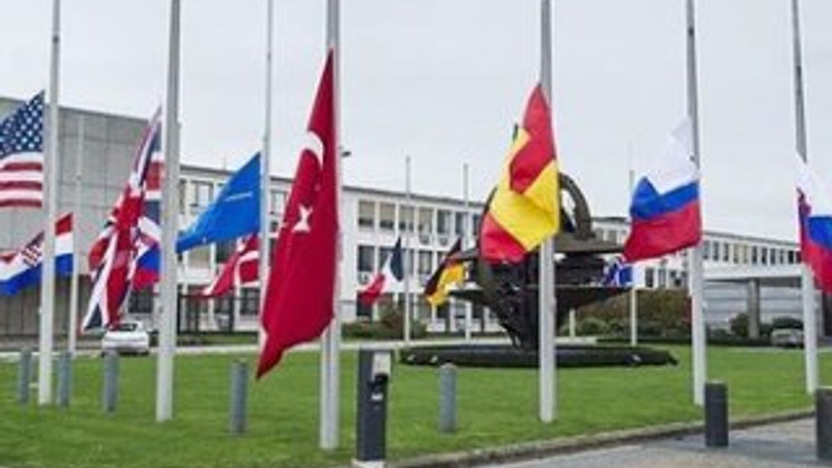 NATO'da bayraklar 2 gün boyunca yarıya indirildi