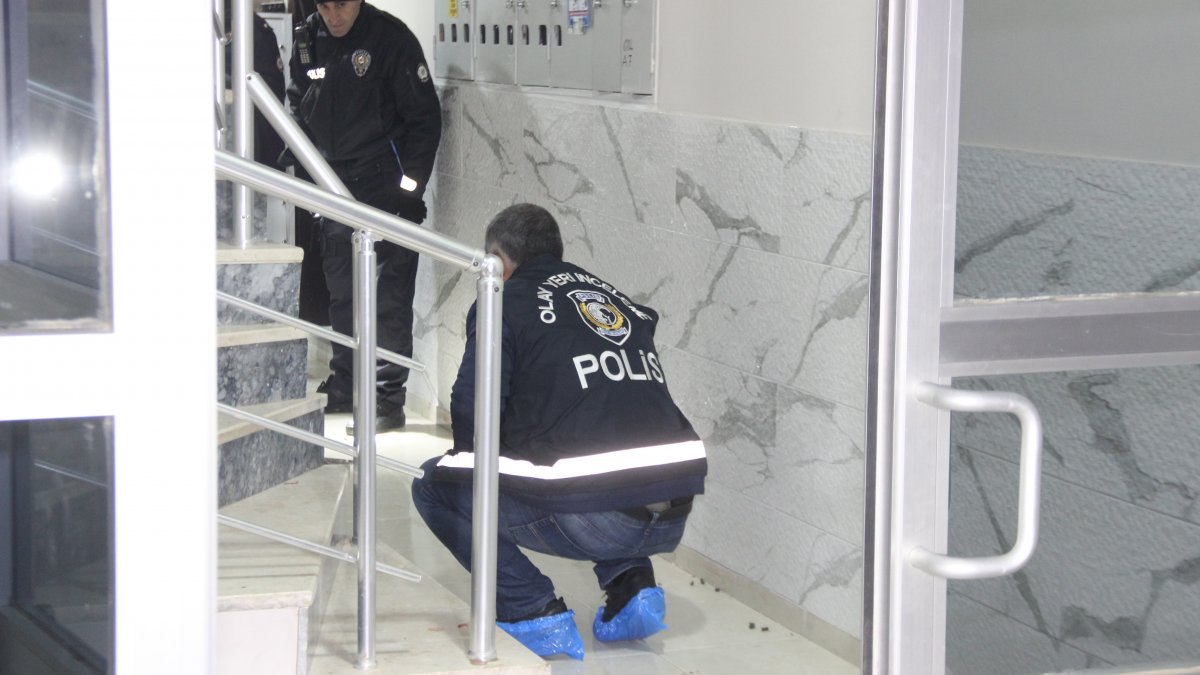 Konya'da boşanma aşamasındaki eşinin kardeşini vurdu Konya'da boşanma aşamasındaki eşinin kardeşini vurdu