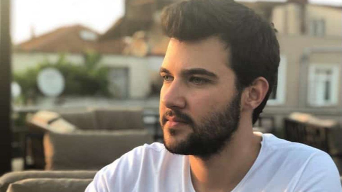 Arka Sokaklar'ın Metin'i sevgilisini öp öp doyamadı! 'Böyle güzel kızı ...