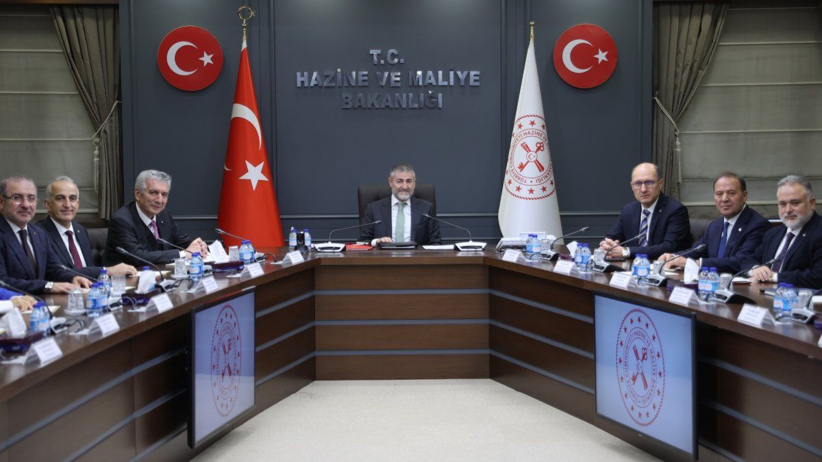 Nureddin Nebati, İSO heyetiyle bir araya geldi