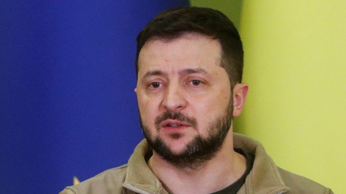 Vladimir Zelensky, savaşın bitmesi için Batı'dan silah istedi Vladimir Zelensky, savaşın bitmesi için Batı'dan silah istedi