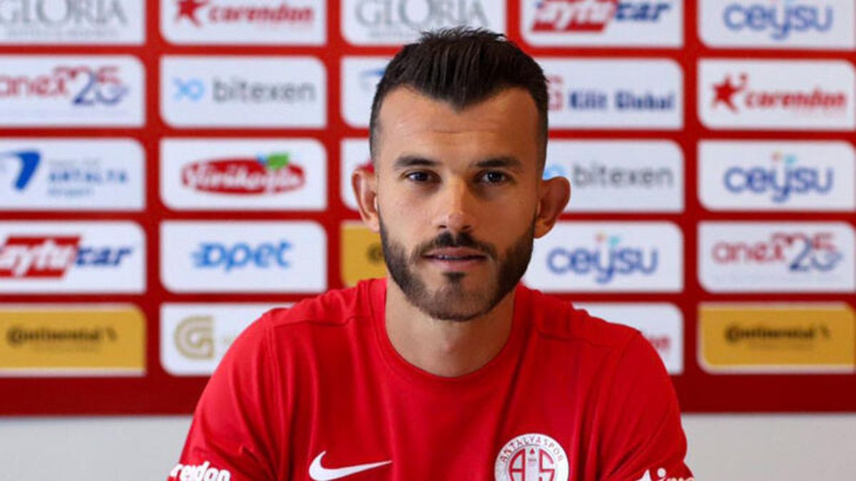 Güray Vural: Galatasaray'da herkes oynamak ister