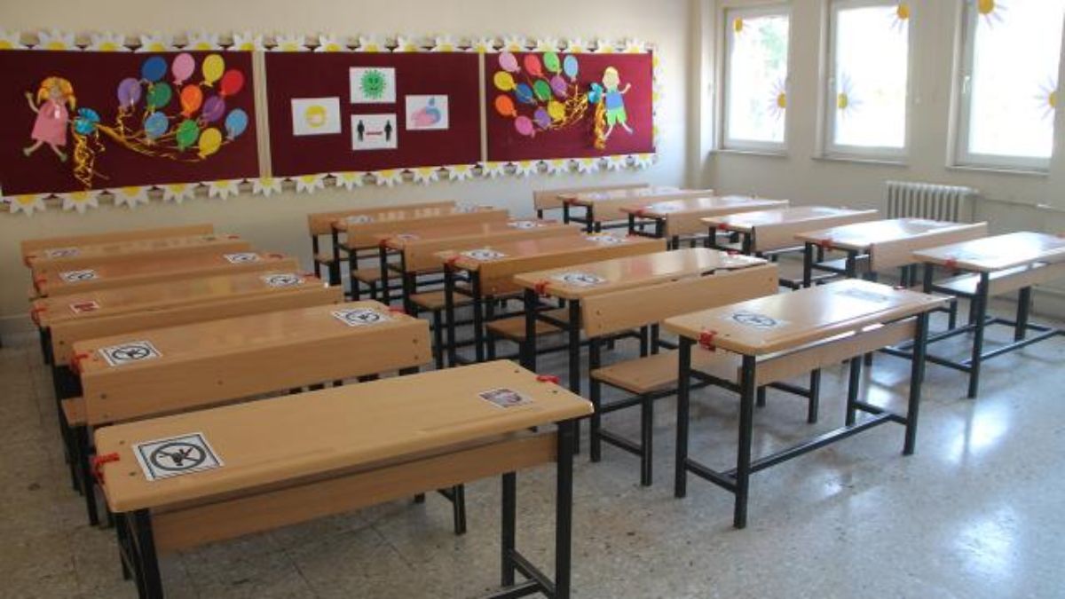 İkili eğitim sistemi nedir, nasıl olur? MEB uygulamaya geçiriyor... İkili eğitim sistemi nedir, nasıl olur? MEB uygulamaya geçiriyor...