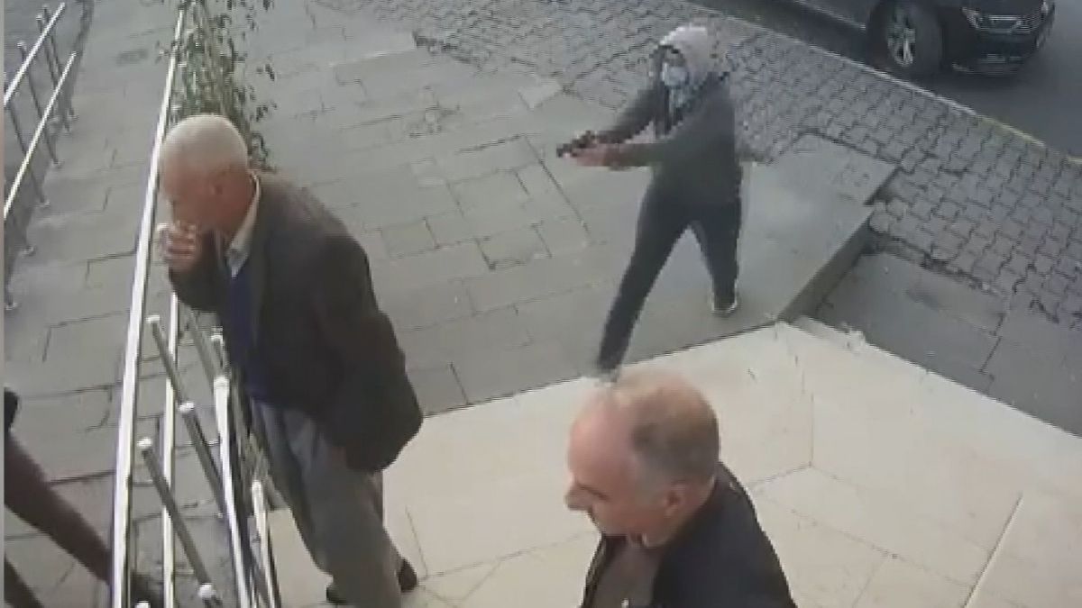 Bağcılar'da iki kişinin vurulduğu anlar