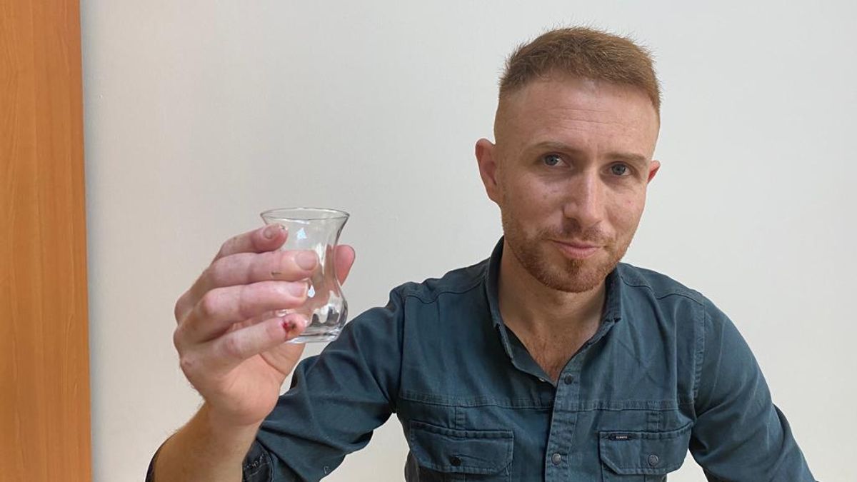 Konya'da 3 ay önce 4 parmağı koptu: Şimdi ise çay içip yazı yazıyor