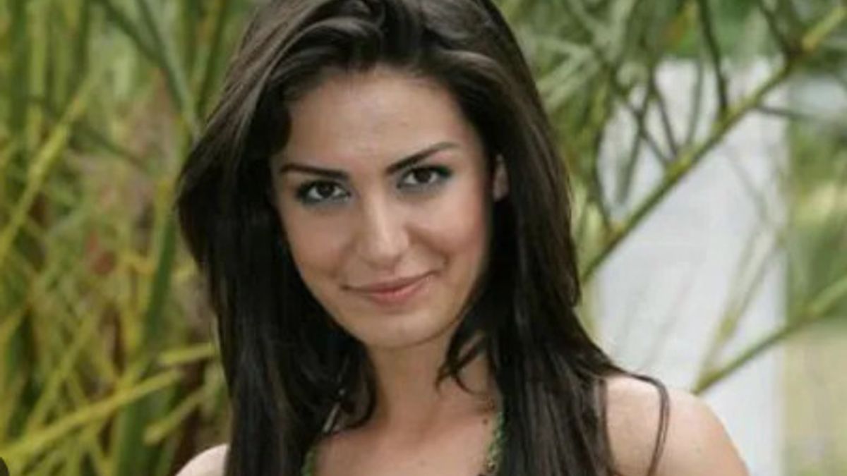 Emmy ödüllü senarist ve yazar Özlem Yılmaz'dan öyküler: Divan Cadısı