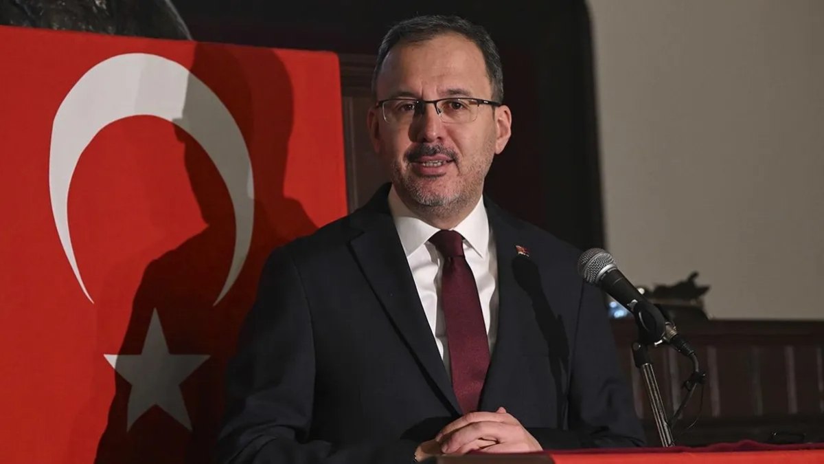 Bakan Kasapoğlu, Şampiyonlar Ligi finaline yükselen Hakan Çalhanoğlu'nu ... Bakan Kasapoğlu, Şampiyonlar Ligi finaline yükselen Hakan Çalhanoğlu'nu ...