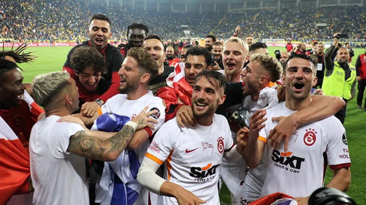 Ünlülerin Galatasaray coşkusu