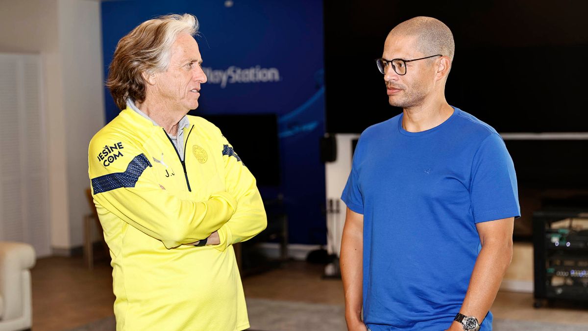 Alex'ten Fenerbahçe'ye ziyaret