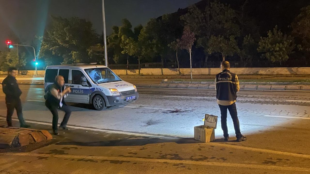 Kayseri'de bir kişi trafikte tartıştığı sürücüyü tüfekle yaraladı Kayseri'de bir kişi trafikte tartıştığı sürücüyü tüfekle yaraladı