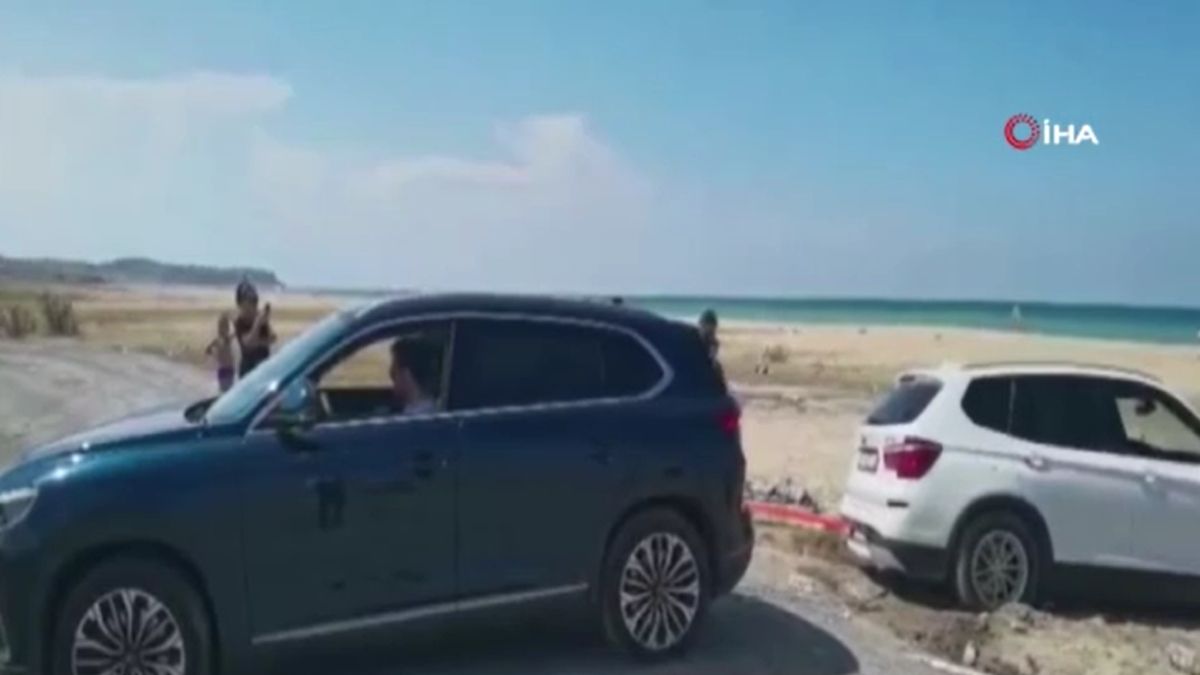 Arnavutköy'de bataklığa saplanan cipin imdadına Togg yetişti