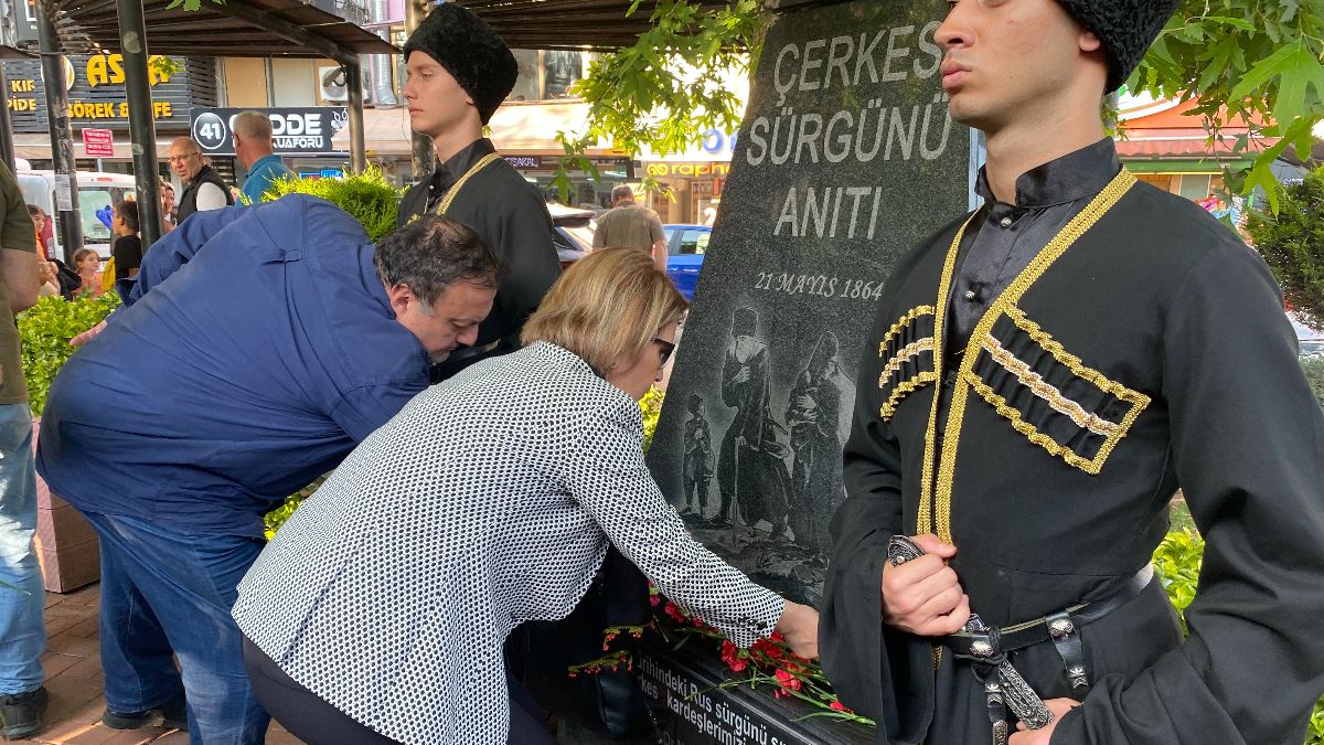 Çerkesler 160 yıllık acılarını andı