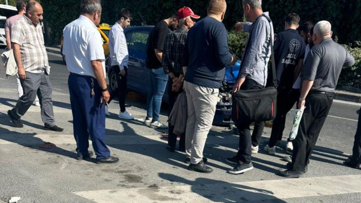 İstanbul'da araçların arasına sıkışan yayanın bacağı koptu