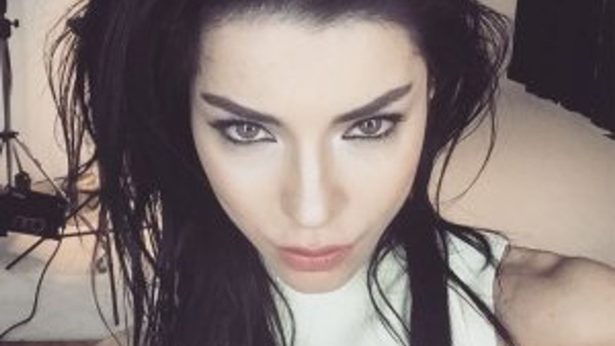 Güzel oyuncu Merve Boluğur'un Instagram fotoğrafları