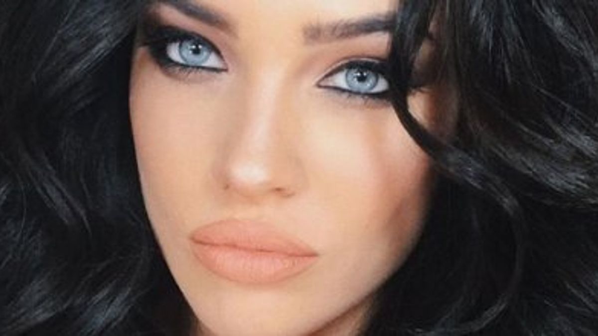 Rus model Adriana Lima'nın tahtına aday
