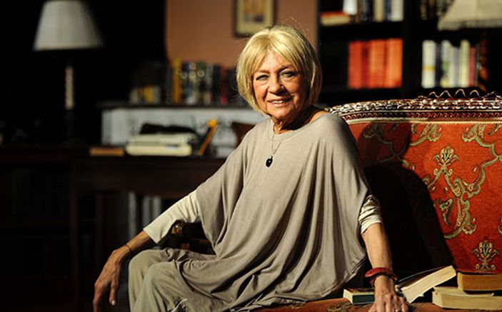 Çolpan İlhan kimdir?