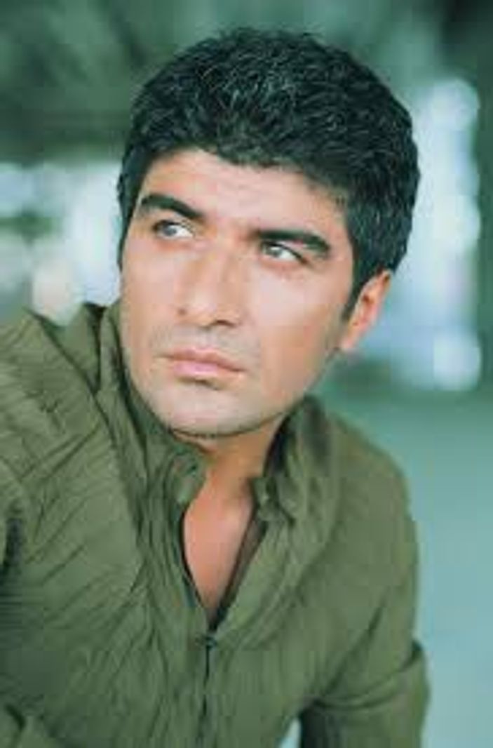 İbrahim Erkal kimdir