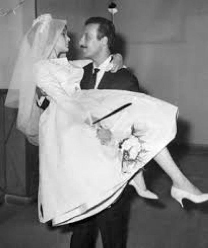 Çolpan İlhan kimdir - En Son Haber