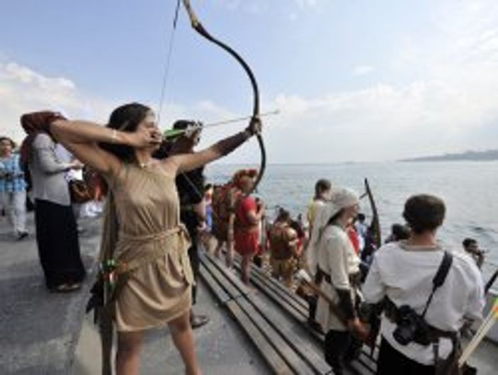 Üsküdar'da ıslık çalan oklar atıldı