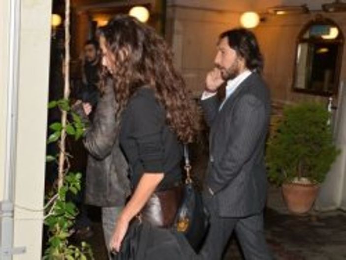 Can Ateş esmer bir güzelle gecelerde