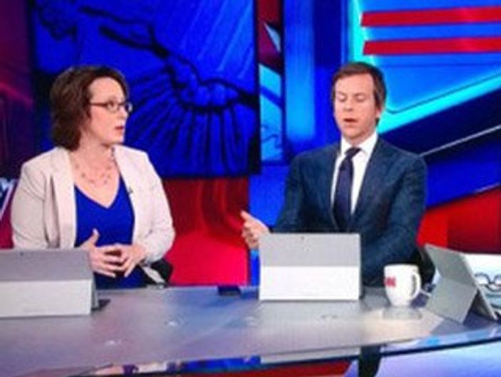 CNN yorumcuları Microsoft Surface’i iPad standı yaptı