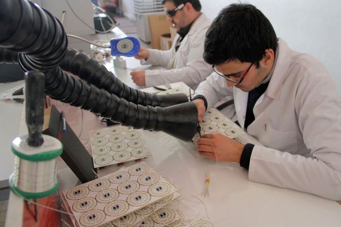Elazığ'da robot teknolojisiyle led ampul üretilecek