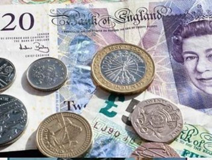 Yılın en fazla değer kaybeden para birimi sterlin oldu