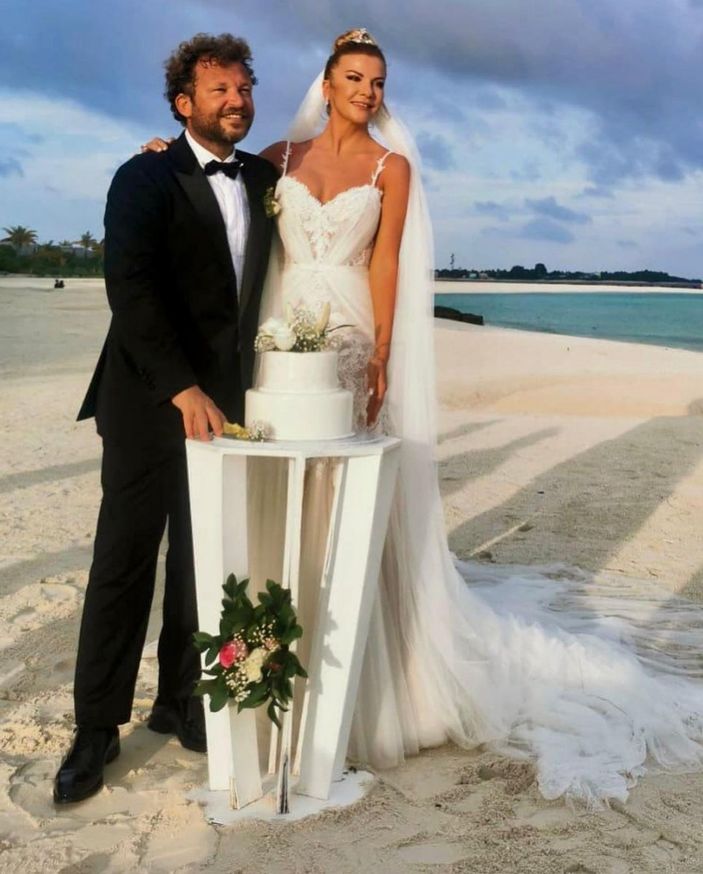 Ivana Sert ve Sezer Dermenci evlendi